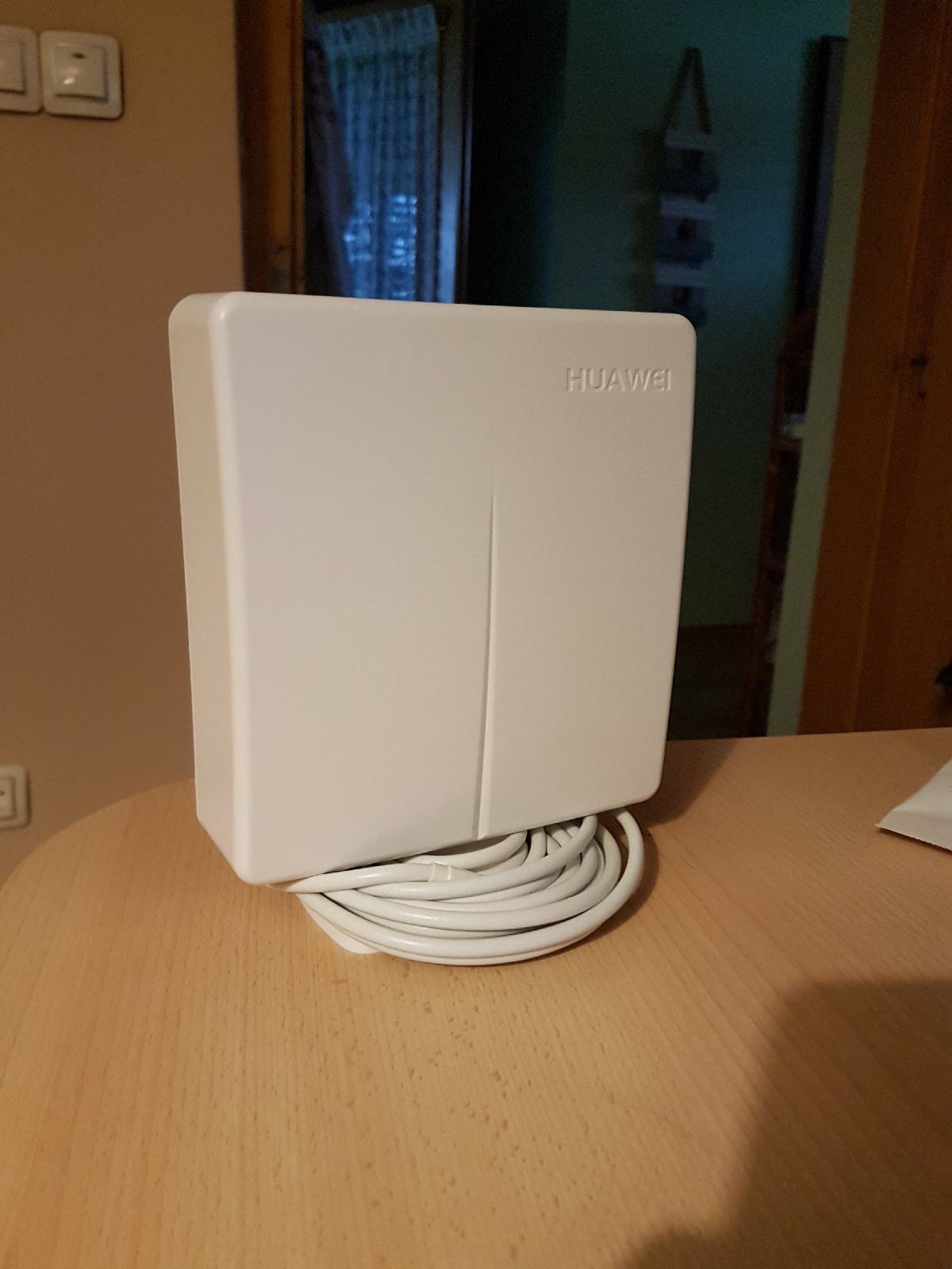 Antena huawei za huawei B315s-22 tele2 pokućni 4G LTE router