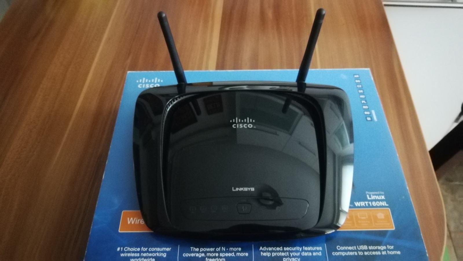 Linksys WRT160NL router, DD-WRT USB NAS 802.11n Wifi