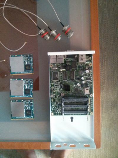 Mikrotik RB433AH komplet sa 3 kartice