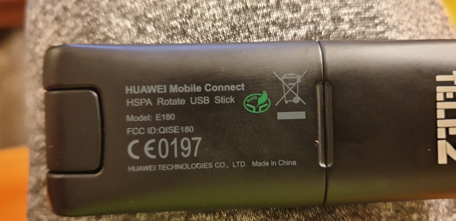 Mrežna usb kartica Huawei E180 Tele2