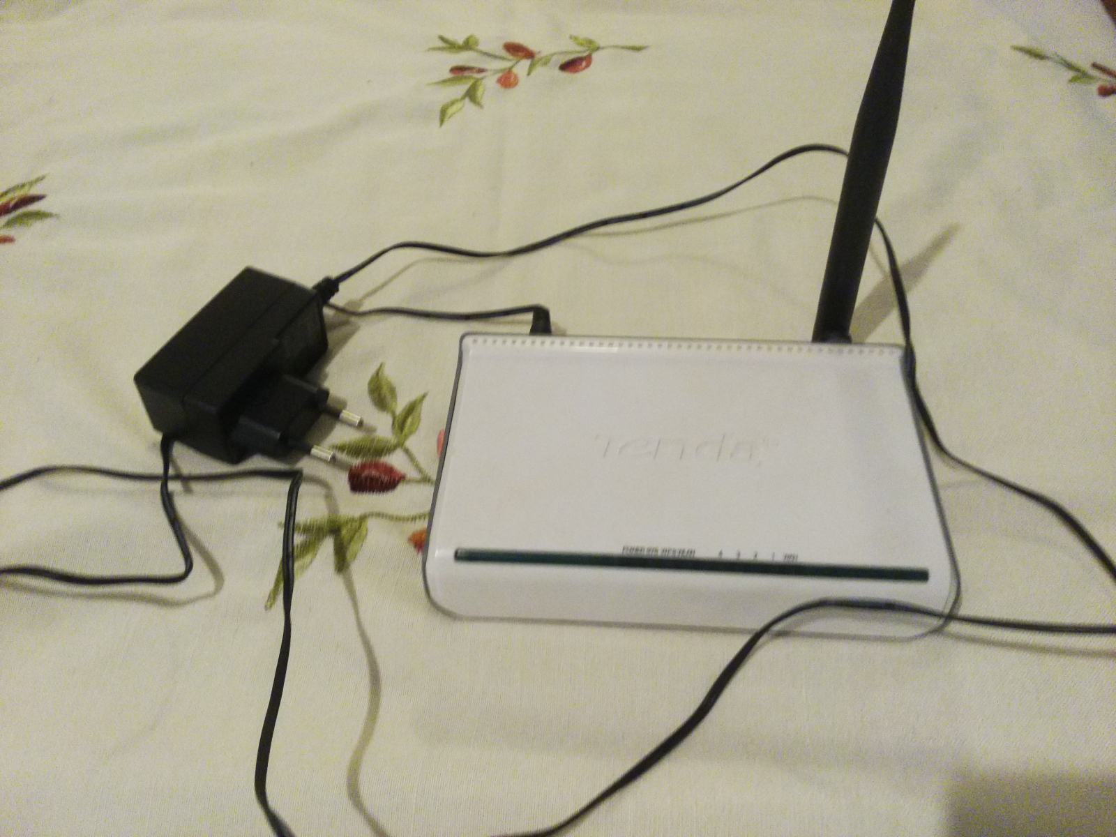 Tenda W311R Wireless Router