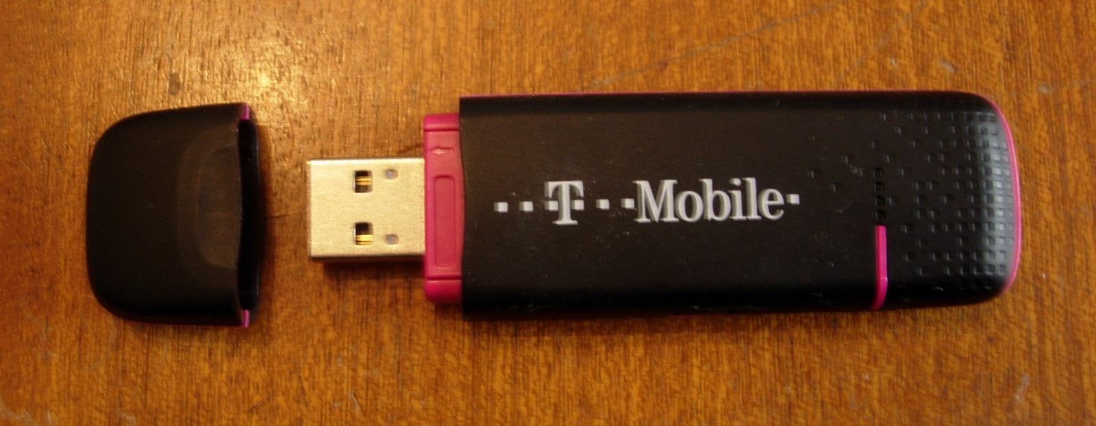USB Stick za bežični pristup internetu ZTE MF100 T-Mobile