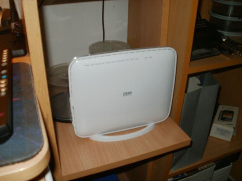 ZTE ZXDSL 931 VII VDSL/ADSL router, odlično stanje