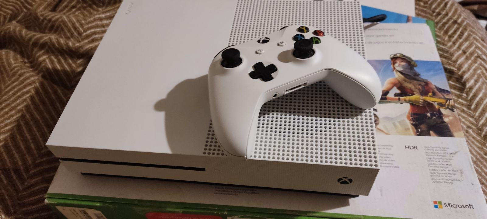 X Box One S 1TB