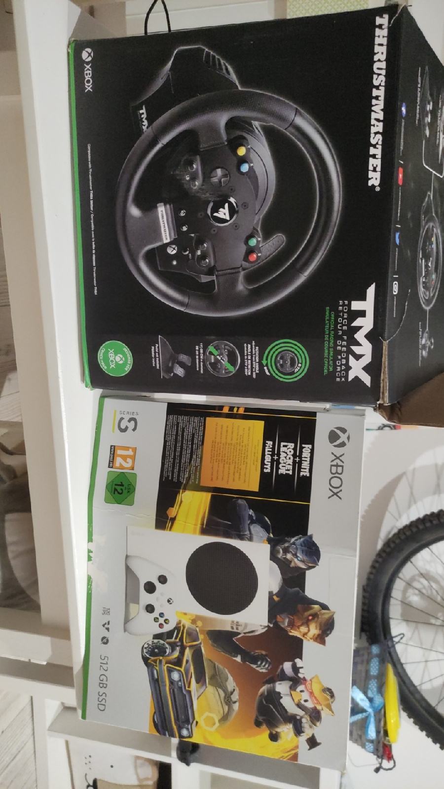 Xbox Series S 512GB + 4 igrice + Thrustmaster TMX (KAO NOVO!)