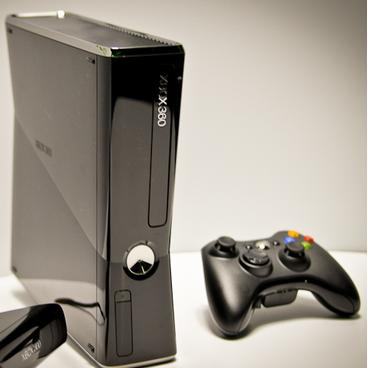 Xbox 360 slim elite 250gb