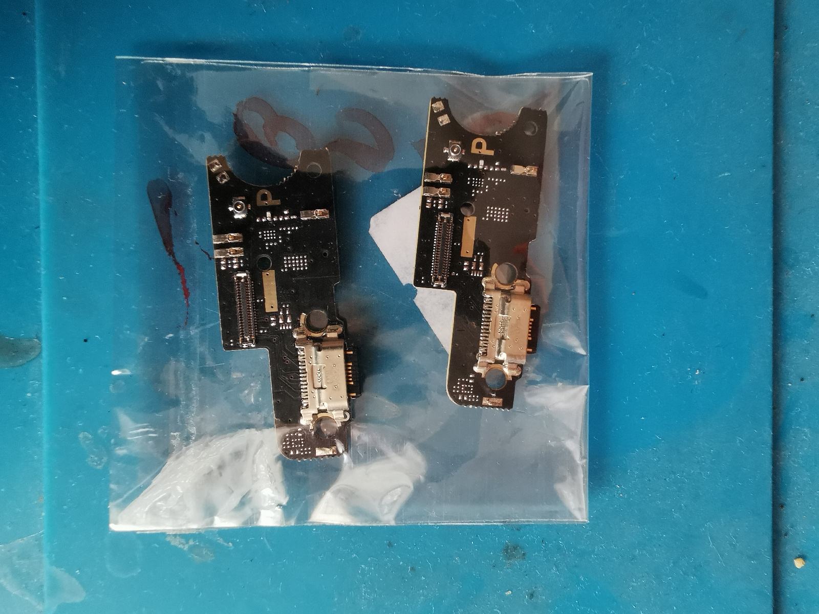 Xiaomi poco f1 utor za punjenje