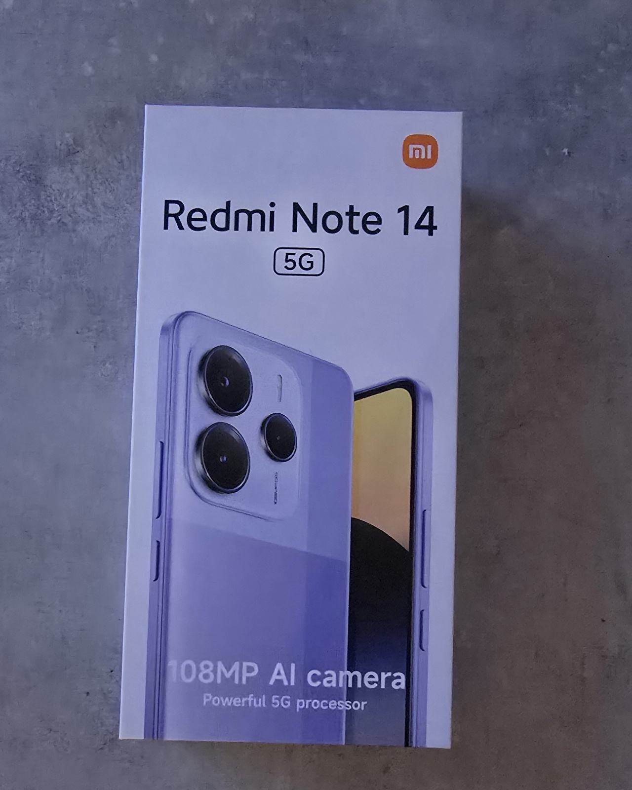 Novi, neraspakirani mobitel s garancijom