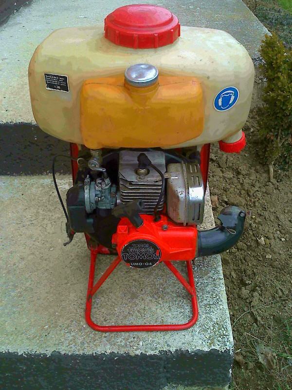 Leđna motorna šprica, prskalica TOMOS UMO-04