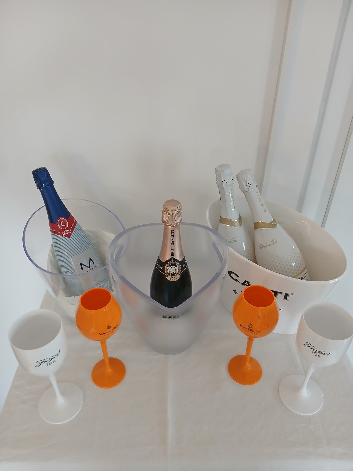 NOVO - POSUDE ZA LED-KIBLE-ČAŠE BRENDOVI MOLIM ČITATI OGLAS