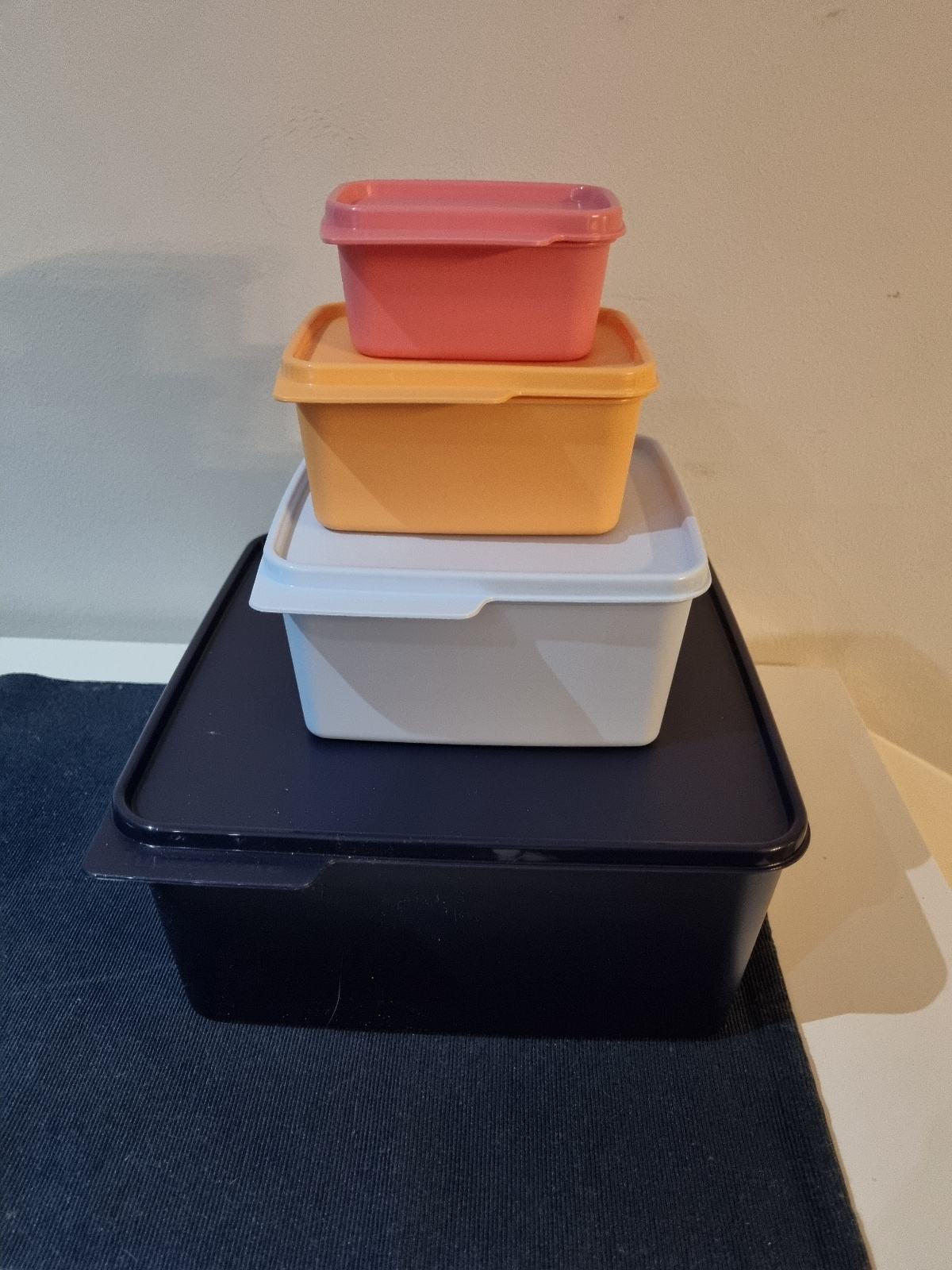 Tupperware basic spremnici