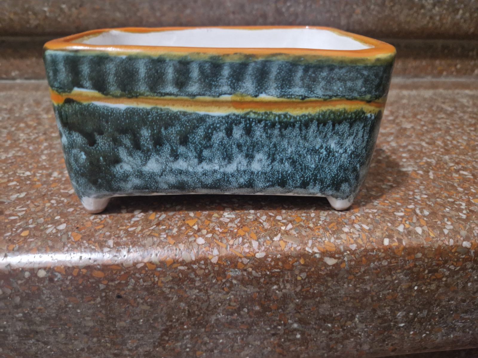 Unikat zdjela, potpis autora