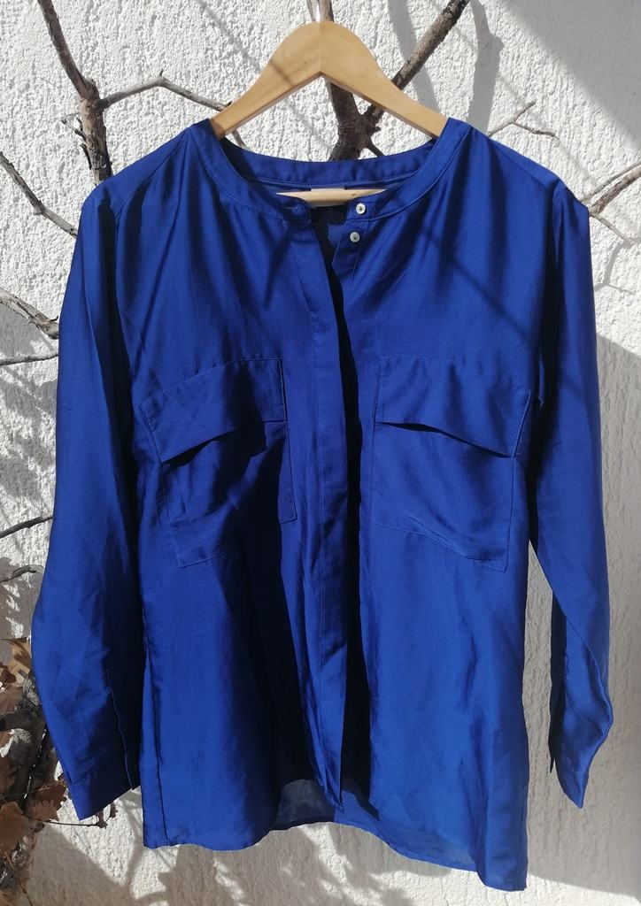 Kraljevsko plava bluza/košulja od satena