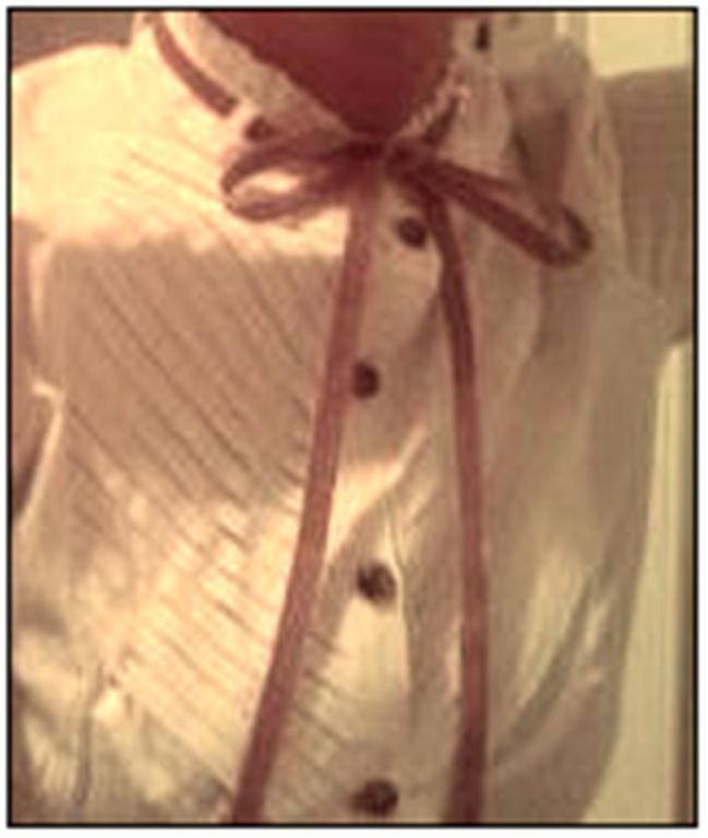 MANGO bijela košulja sa smeđom krem mašnom i gumbima