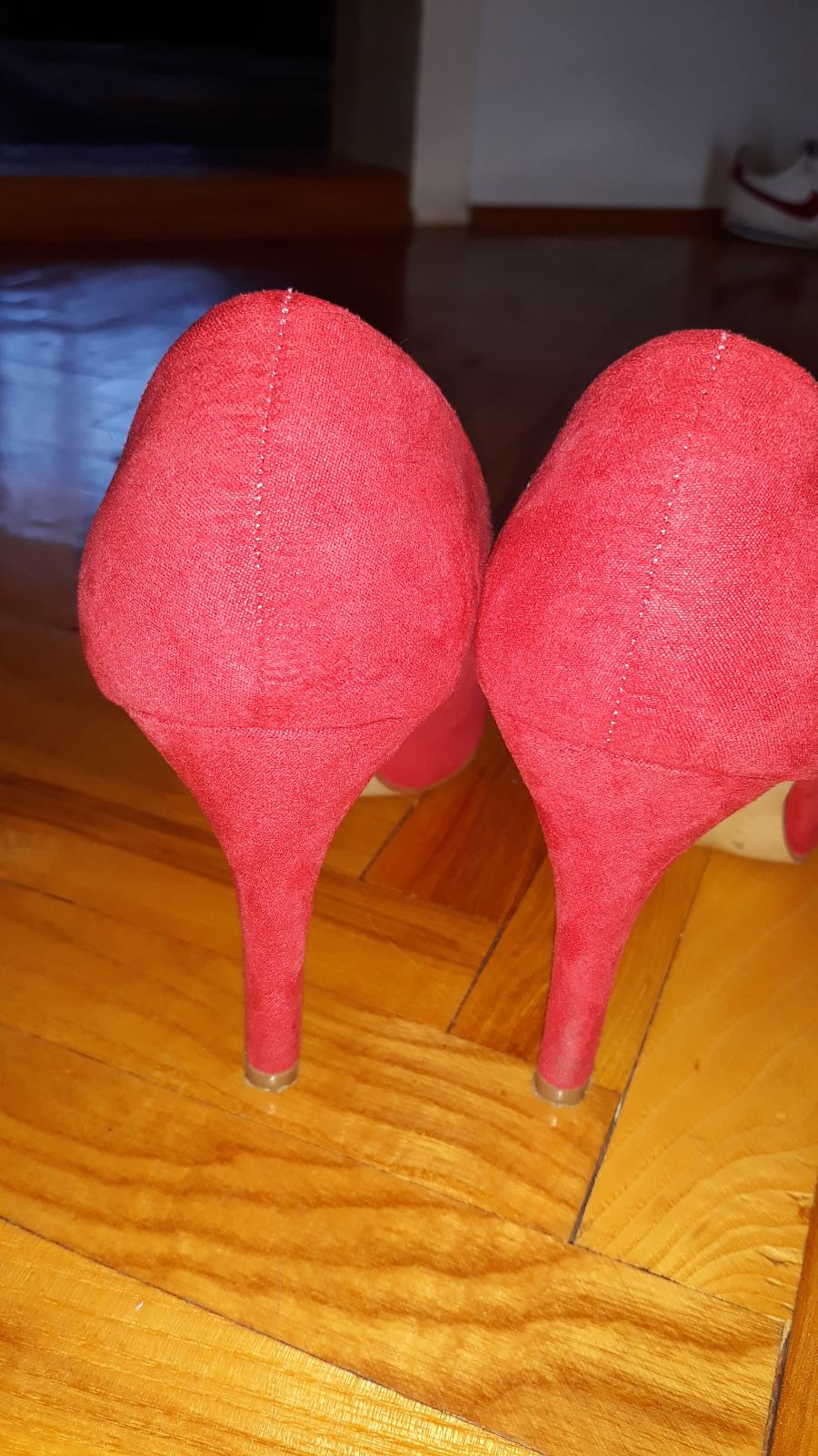 Koraljno crvene salonke