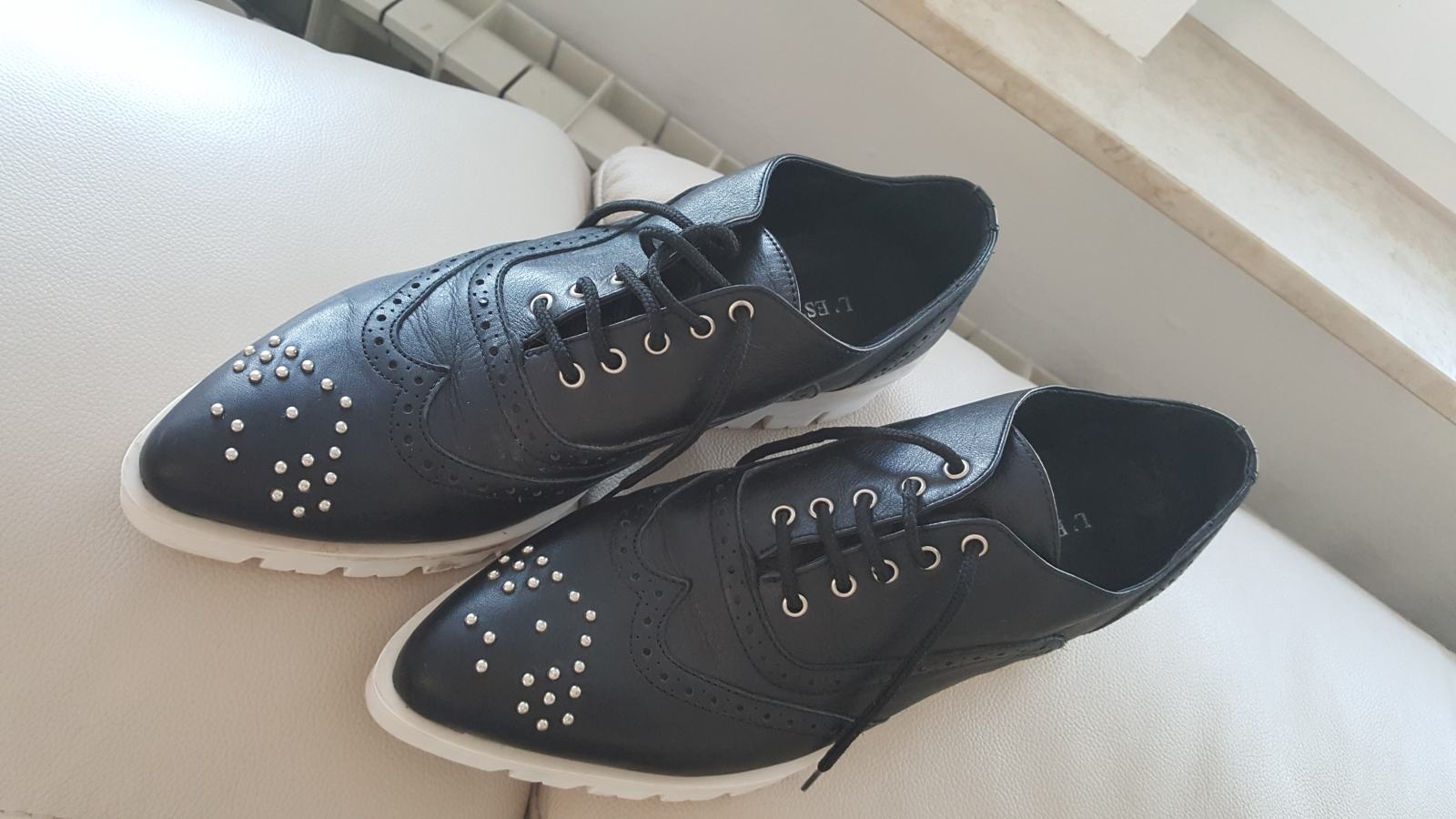 Lestrosa kozne cipele br 40