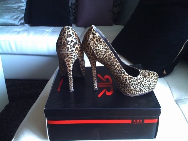 NOVE RETRO TIGRASTE CIPELE