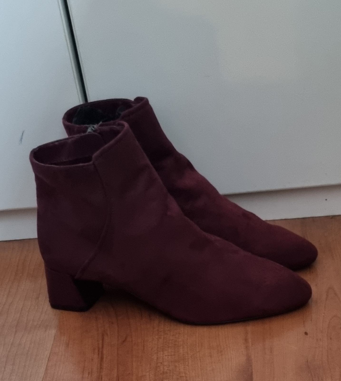 MANGO BORDO GLEŽNJAČE CIPELE br. 40