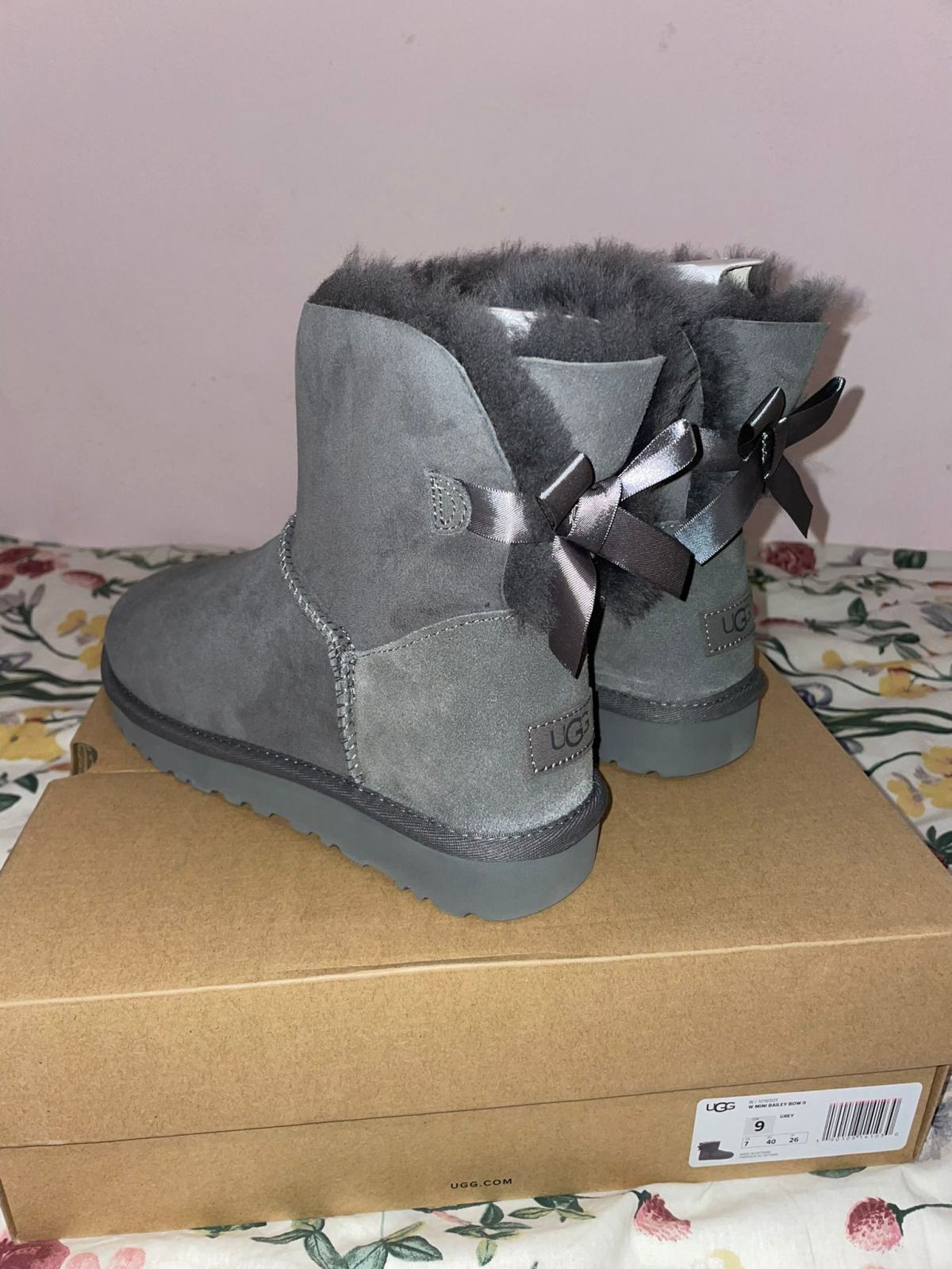 Ugg Mini Bailey Bow II sive broj 40 - nove!! nekorištene! original!