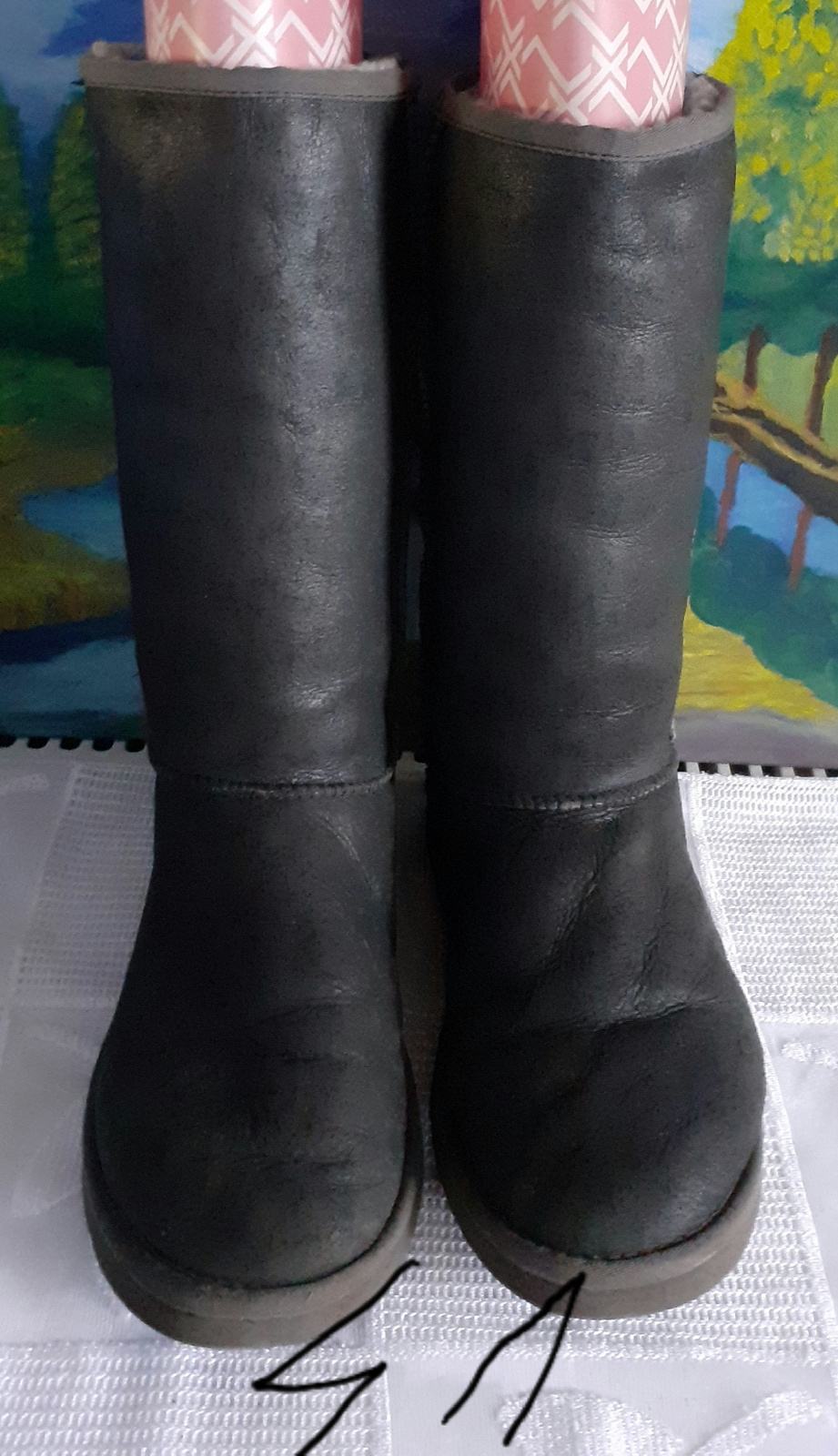 UGG cizme br 41