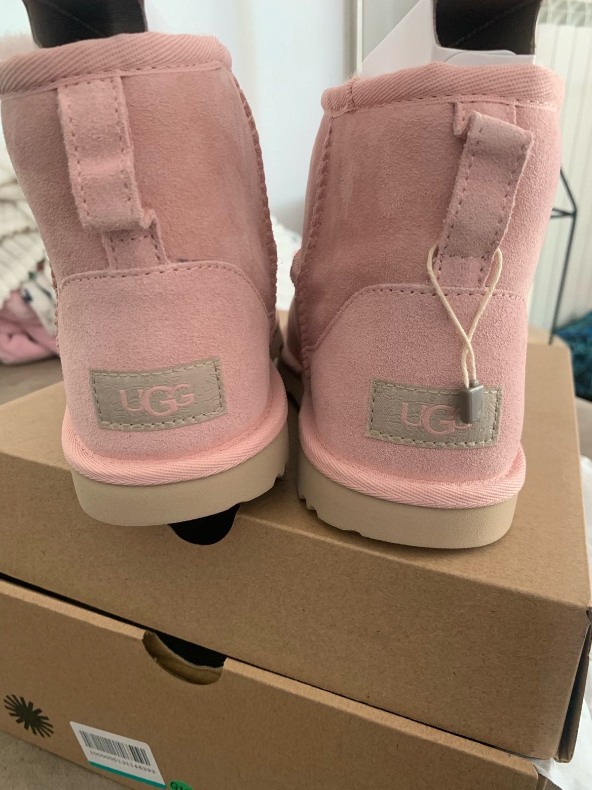 UGG cizme broj 38 original NOVE
