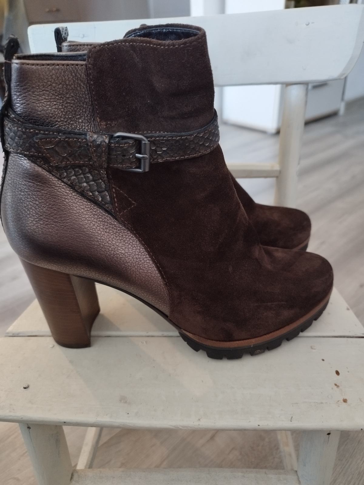 Ženske gležnjače HOGL broj 7