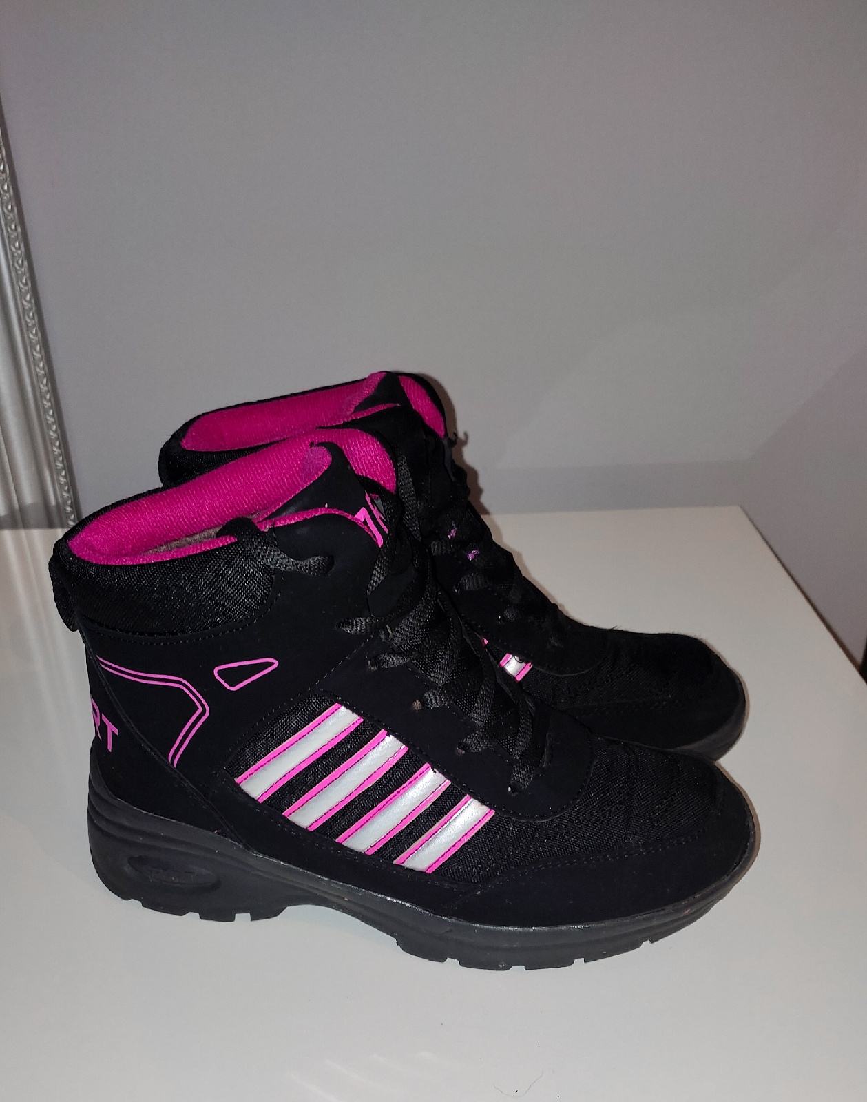 Ženske gojzerice br. 38