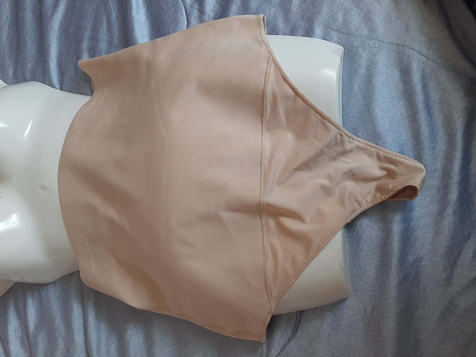 Nove stezne visoke tange