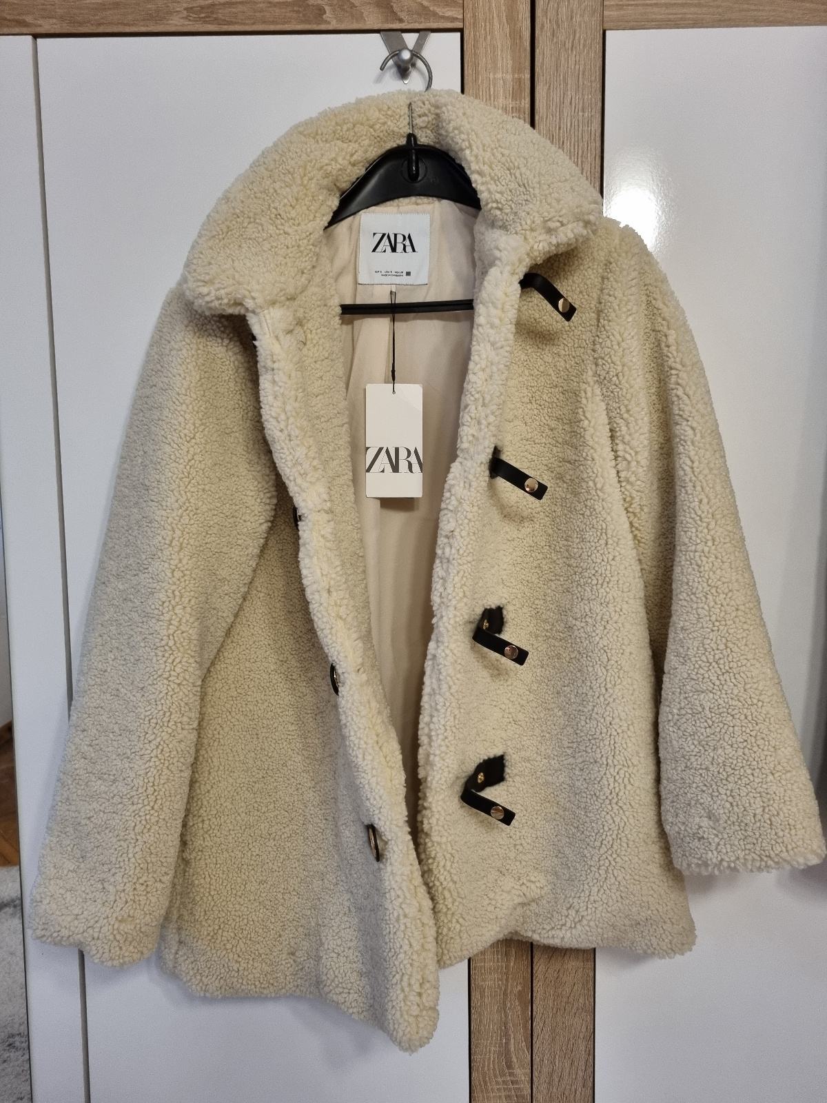 Zara topli ženski kaput, novo, S