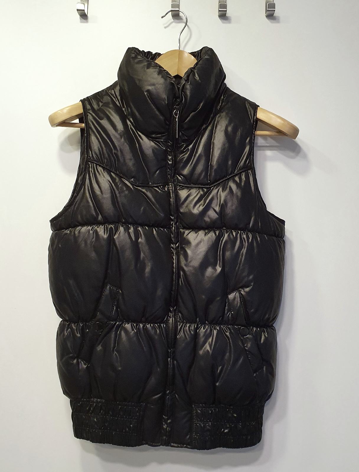 Ženska crna jakna bez rukava, vel S 36