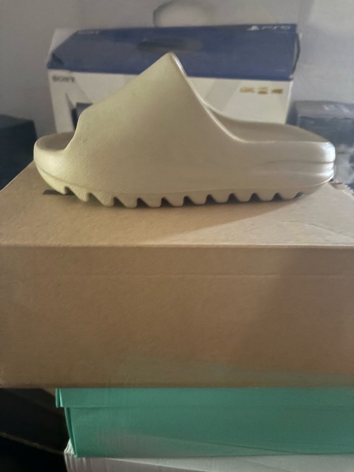 yeezy slides
