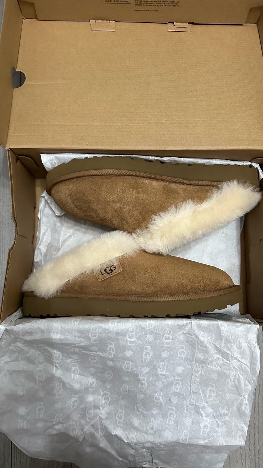 Nove UGG papuče (42)