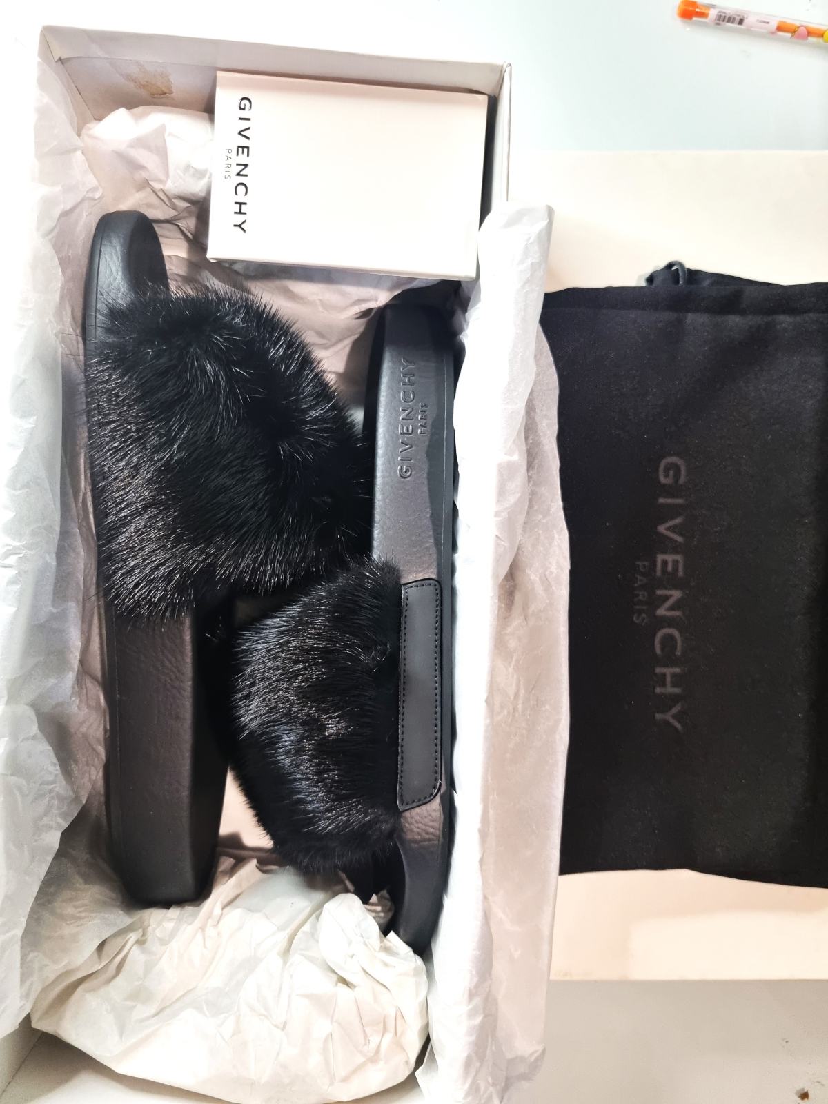 Mink fur sliders Givenchy Givenchy novo Autenticno br 40