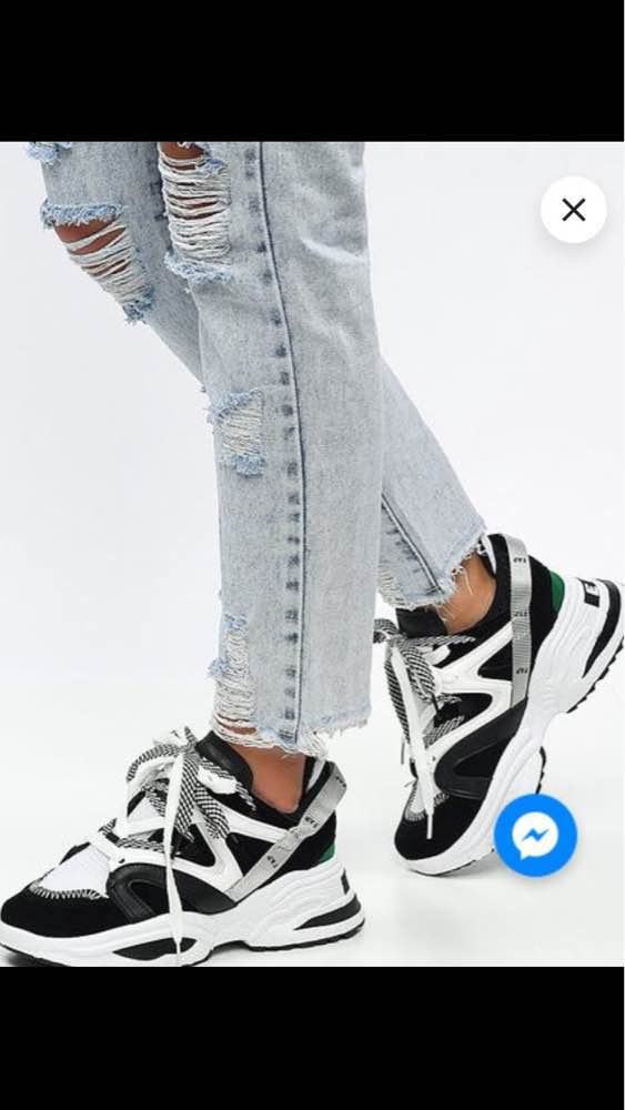 Nove moderne tenisice