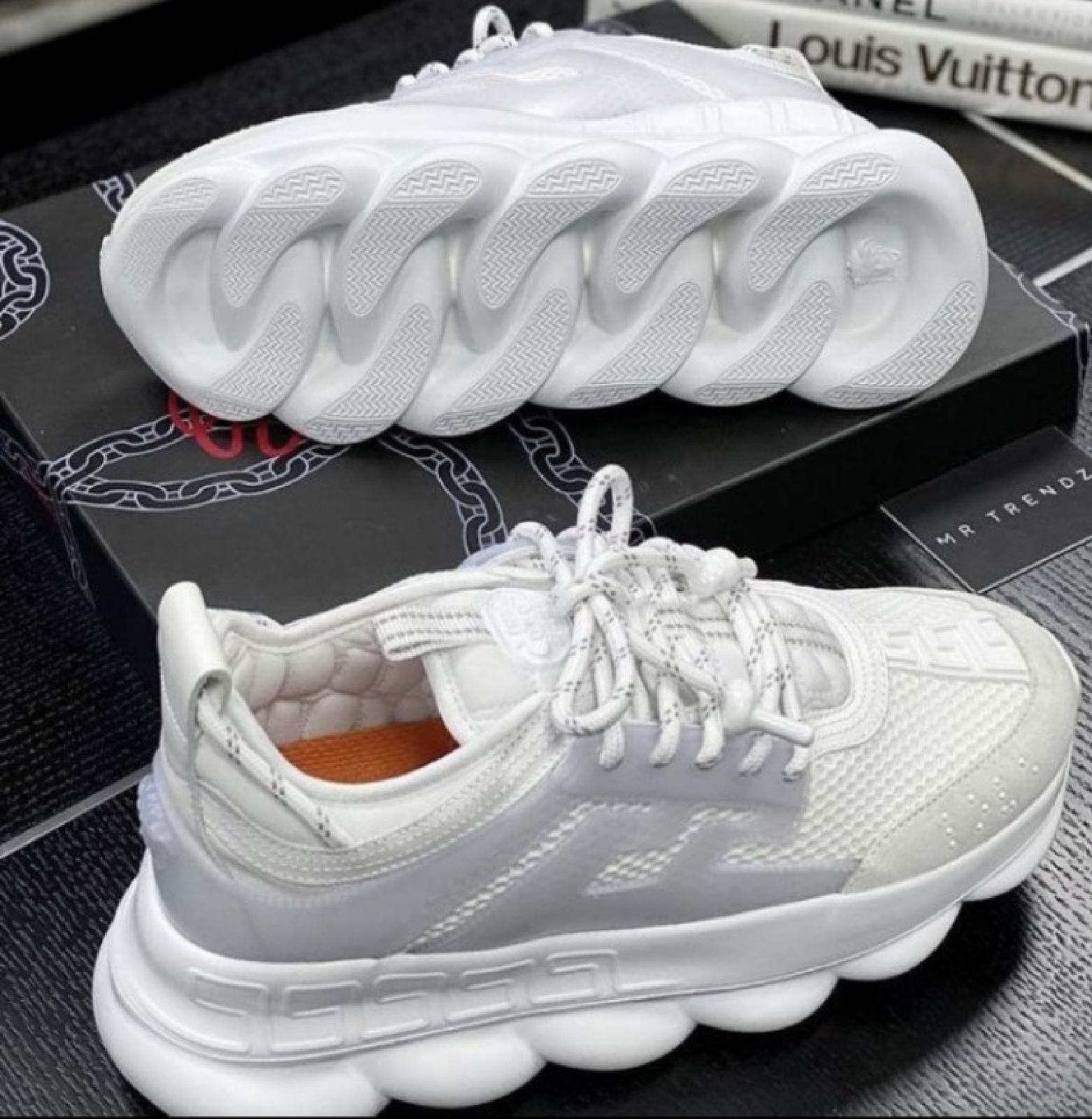 Versace chain reaction