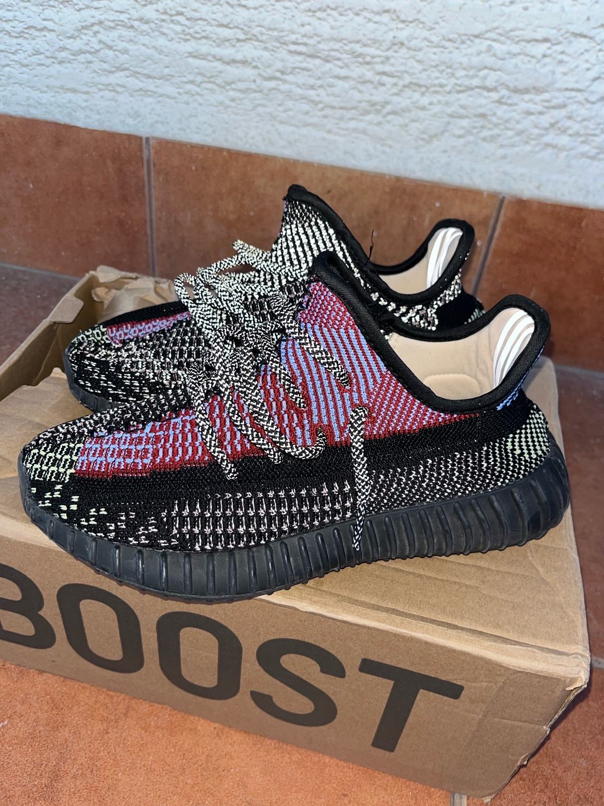 yeezy 350 yecheil reflective