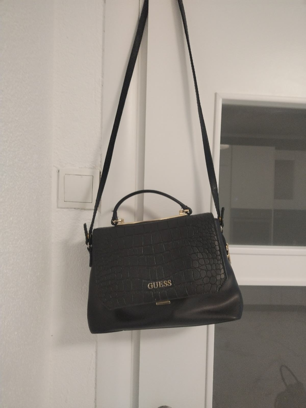 guess kozna torba nova