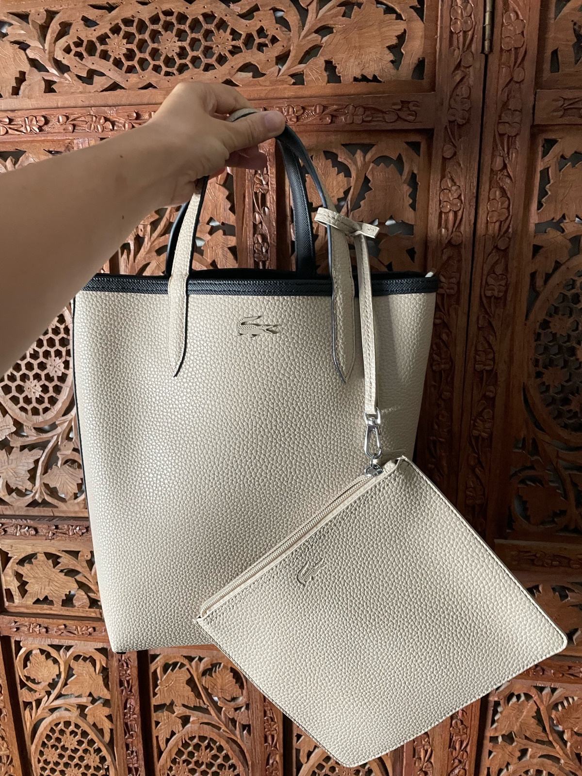 Nova Lacoste dvostrana bucket torba