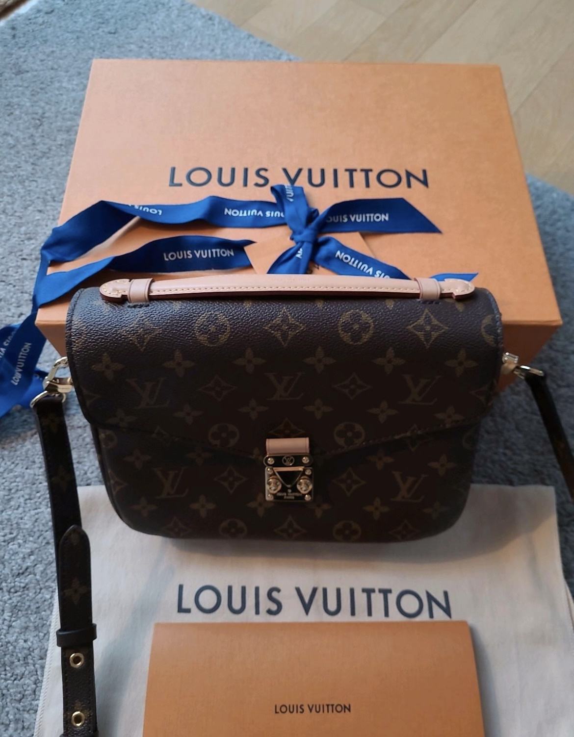 Louis Vuitton Metis