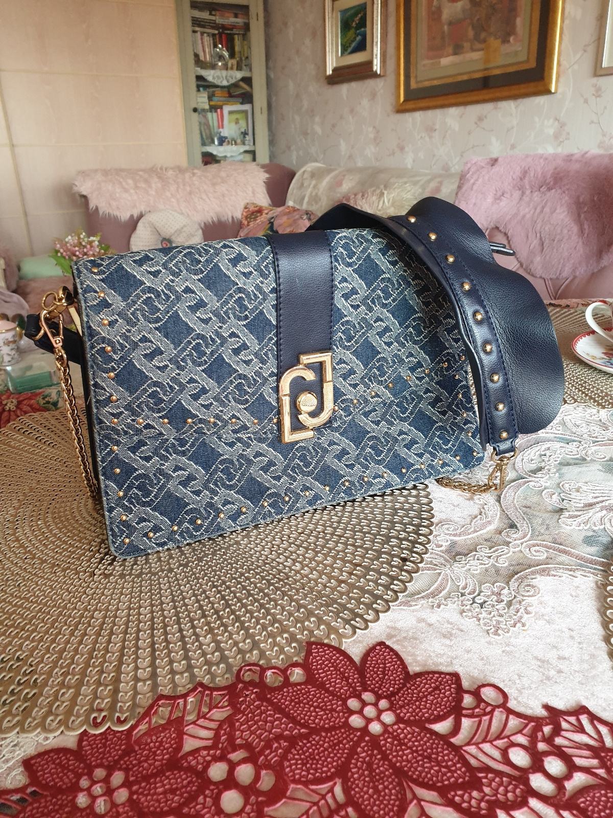 ZENSKA RUCNA torba Liu JO