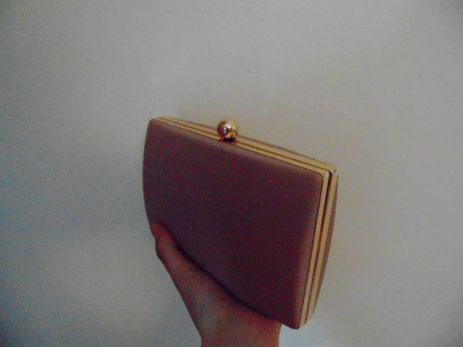 Ženska torbica za svečane prilike