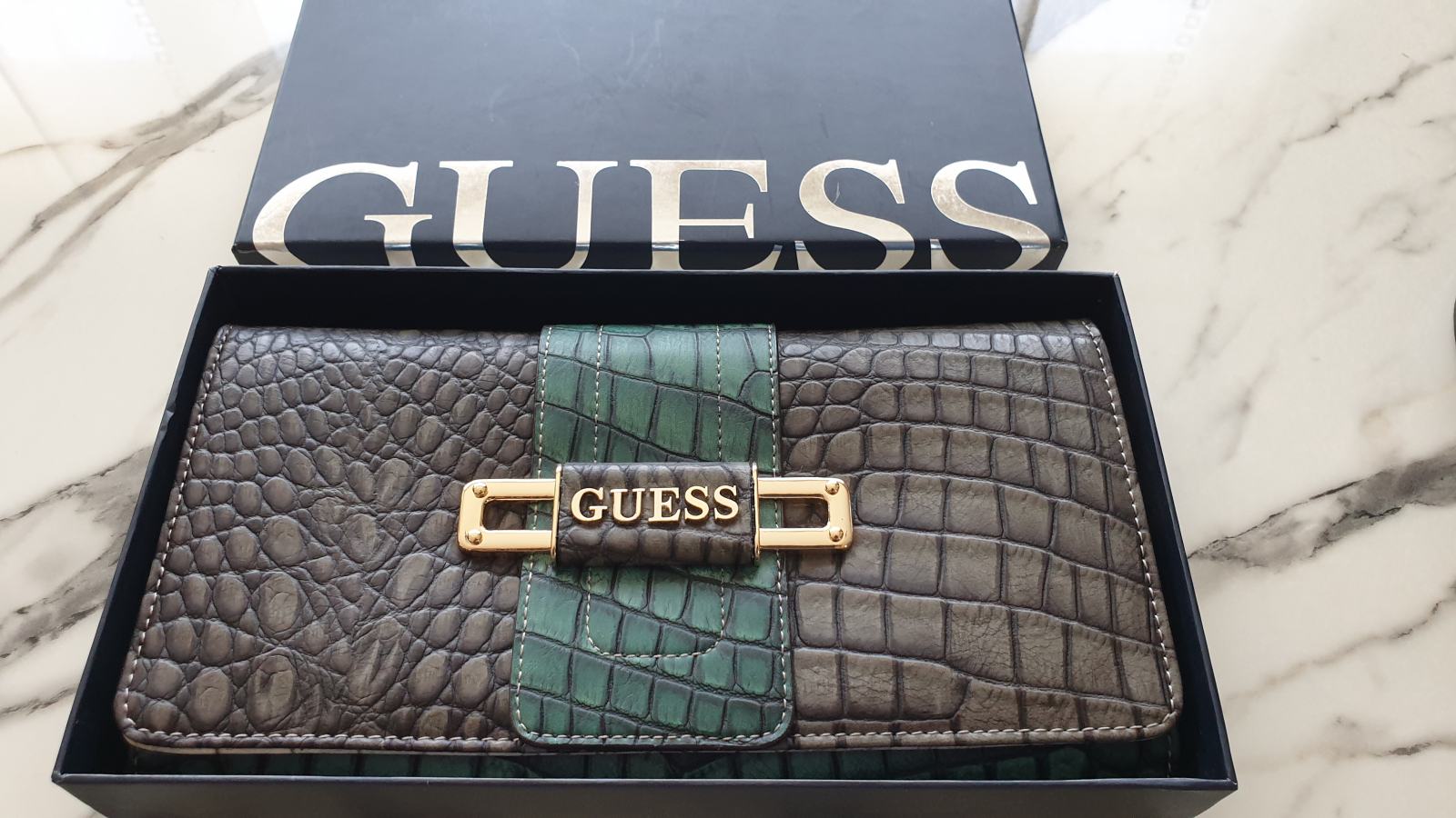 Guess novcanik, original, nikad korišten NOVO