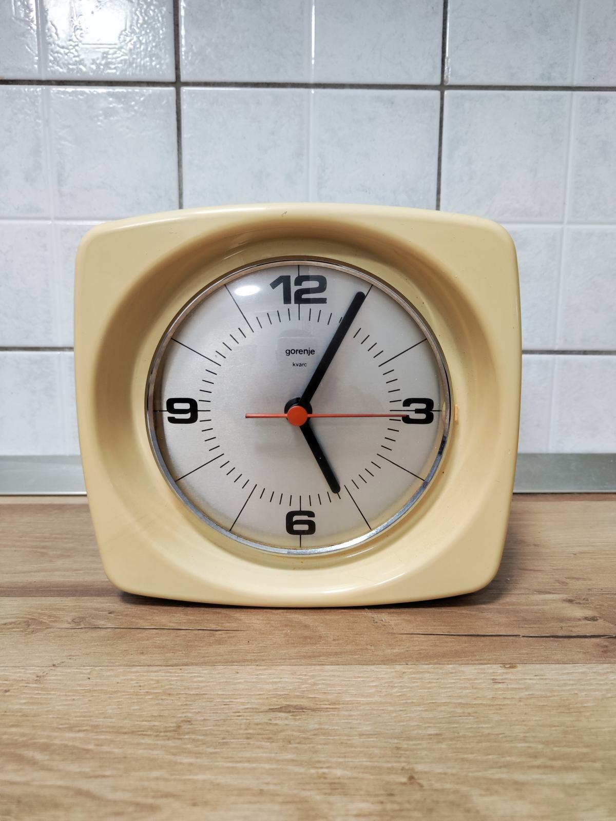 GORENJE KVARC ZIDNI SAT iz 70ith kao nov - vintage