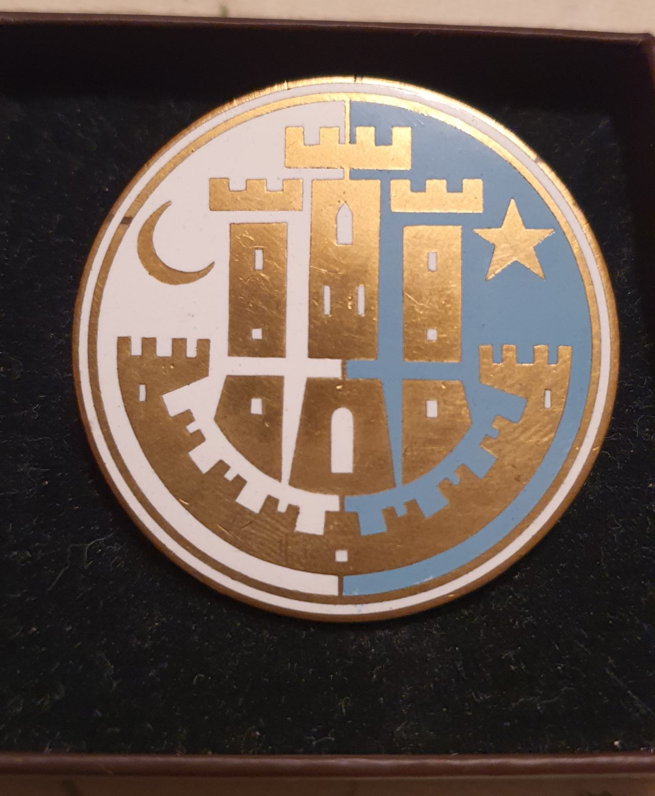 Grb grada ZAGREBA EMAJL 4,2 cm