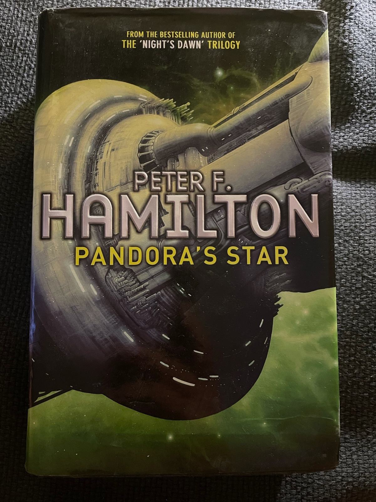Peter F. Hamilton: Pandora’s Star