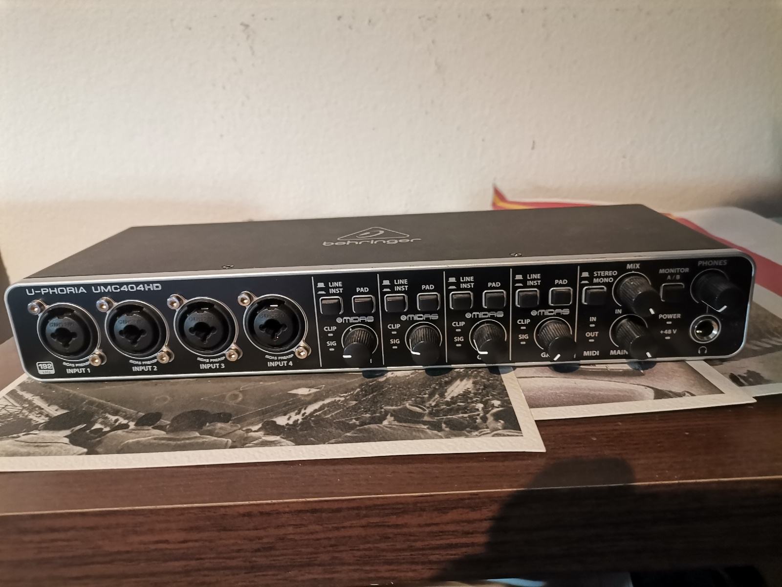 Behringer UMC404HD audio interface