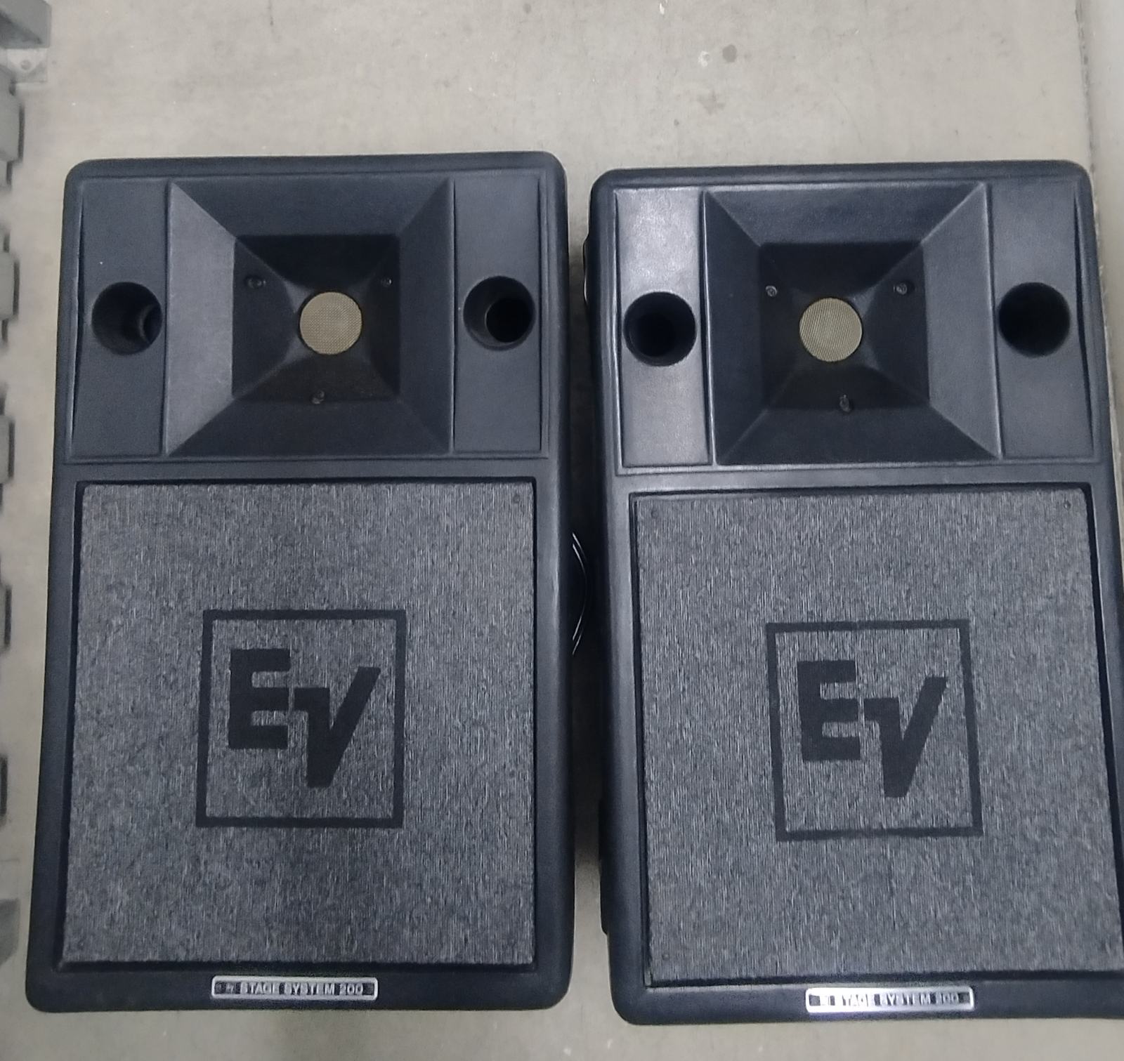 Electro Voice S200