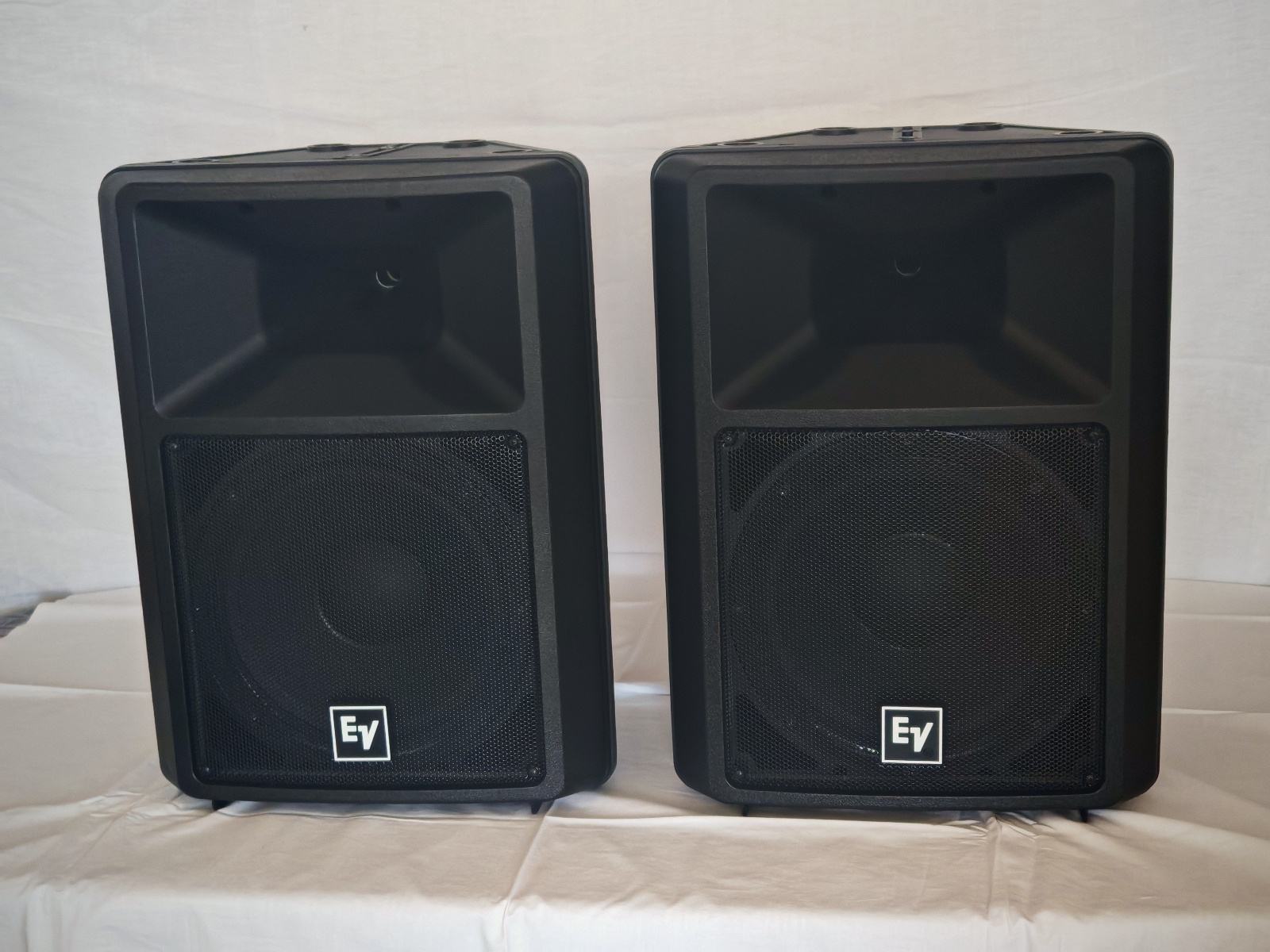 Electro-Voice SX300