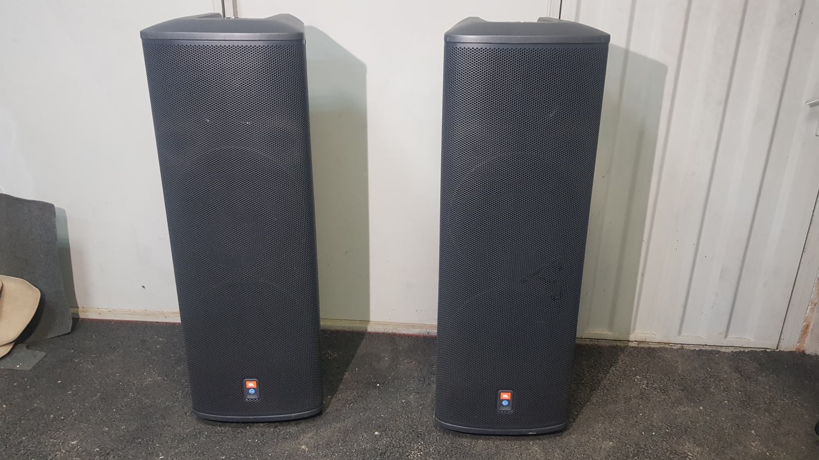 JBL PRX 525 aktivne zvučne kutije sa navlakama par