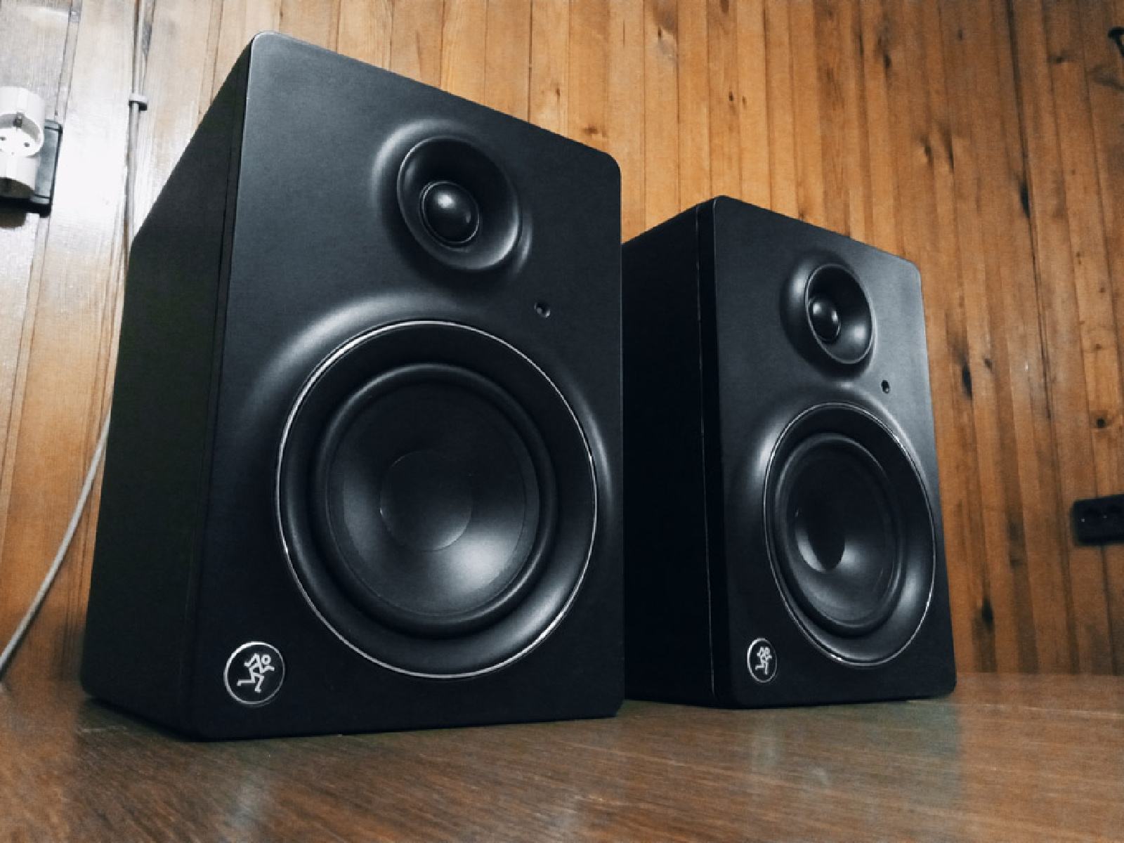 Mackie MR5 MK2 studijski monitori
